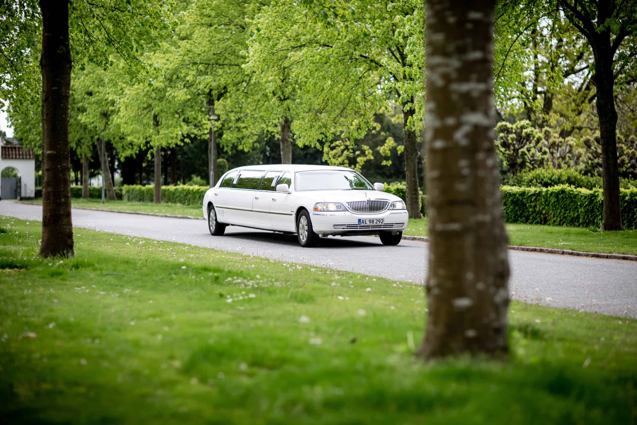 St. Albert’s Limousine - St. Albert Limo Rental & Party Bus Rental
